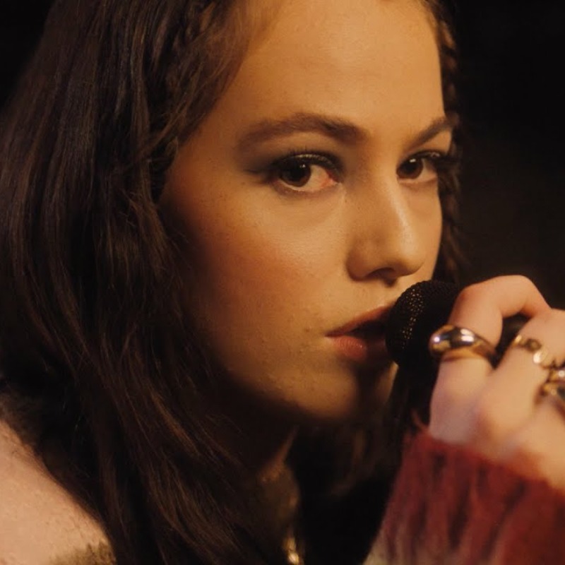 Bea and her Business · Bitterzoet